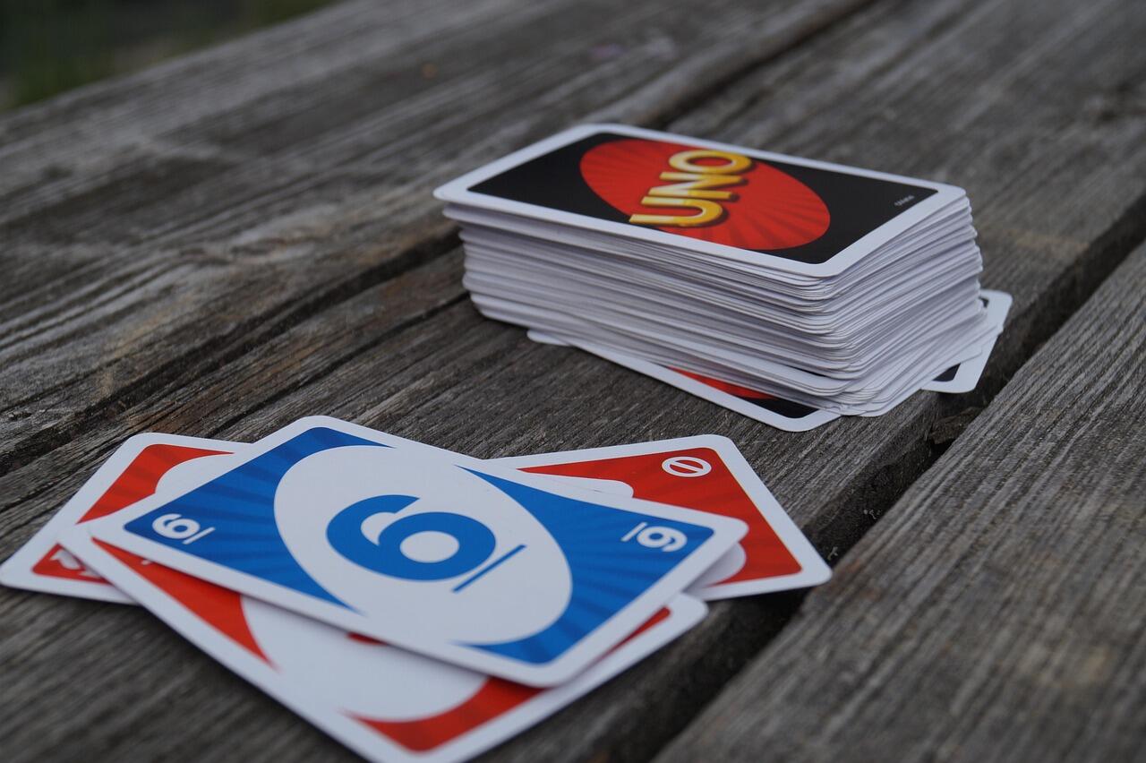 UNO Card Game | The Full Rules, Set Up, and Game Scoring